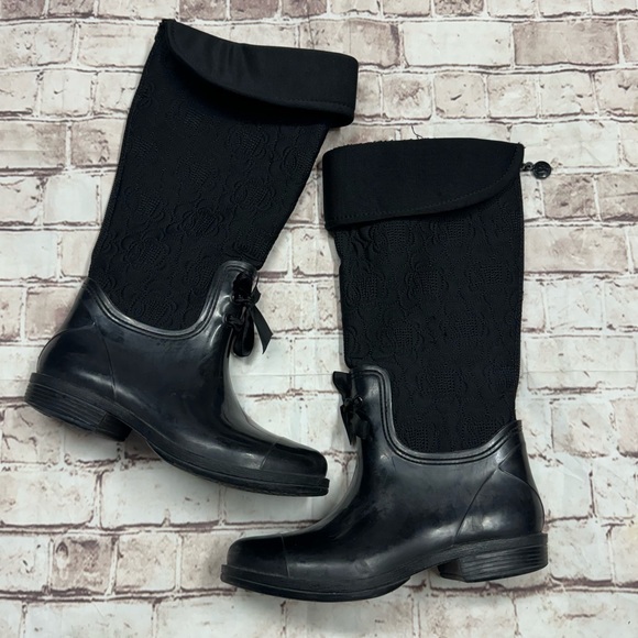Shoes | Sw Sz 1 Girls Black Weatherproof Rain Boots | Poshmark
